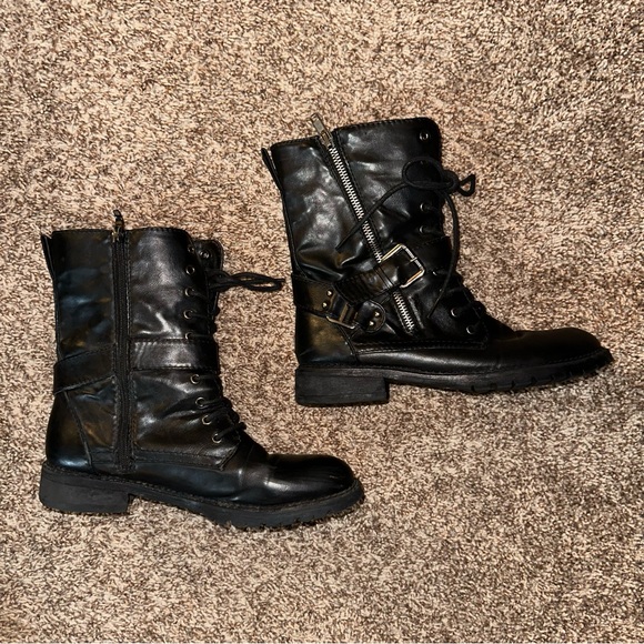 Mojo Moxy | Shoes | Dolce Mojo Moxy Black Combat Boots With Camo Lining ...